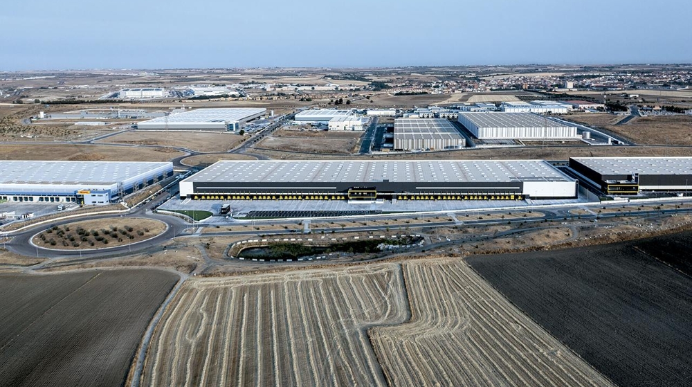 Newdock formaliza su primera financiación con Banco Santander para un activo logístico en España