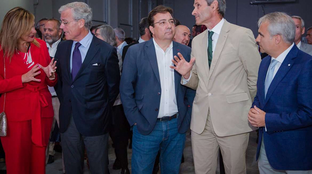 La exportadora Monliz España inaugura su almacén en la Plataforma ...