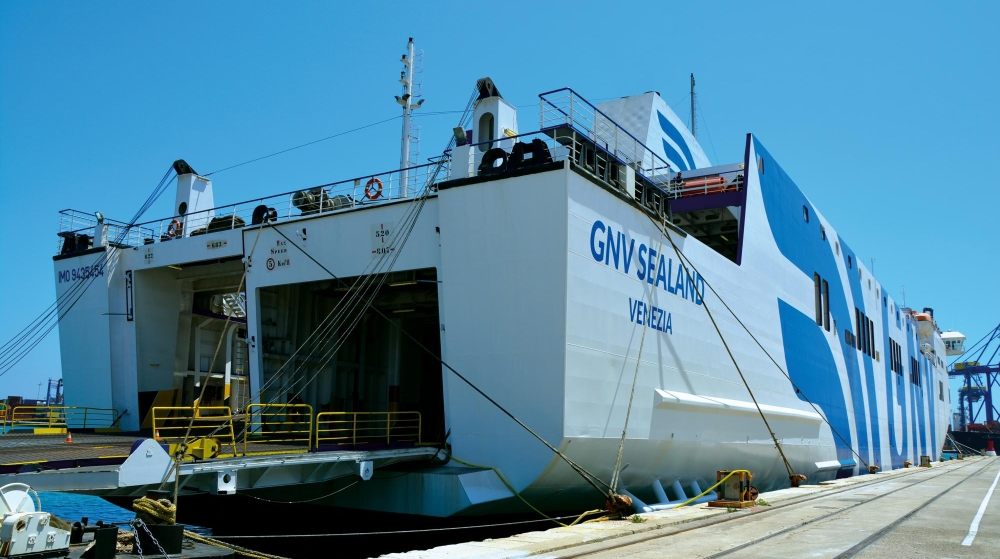 GNV ultima la apertura de una nueva ruta internacional desde el Puerto ...