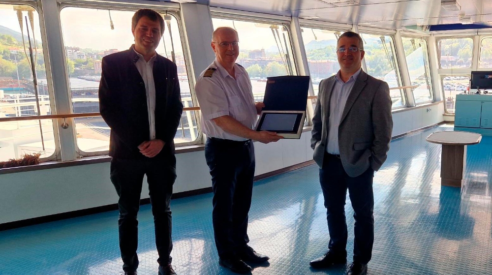 El Puerto de Pasaia recibe la escala inaugural del “Auto Advance” de UECC