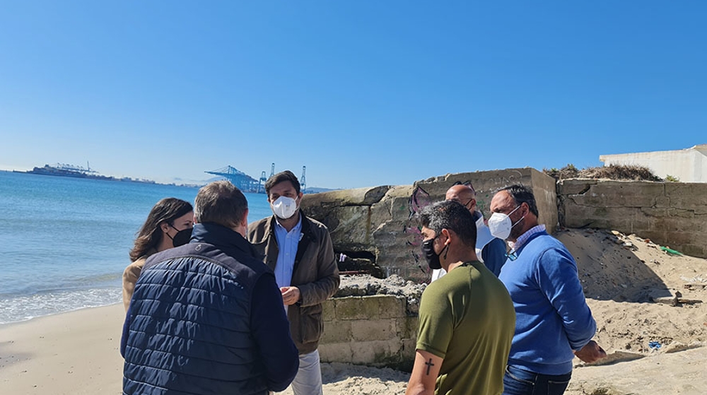 La AP de Algeciras visita el búnker de la Playa del Rinconcillo