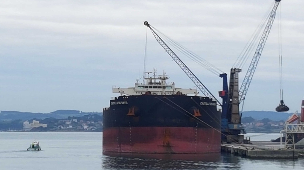 El “Castillo de Navia” bate el récord del buque con mayor manga en ...