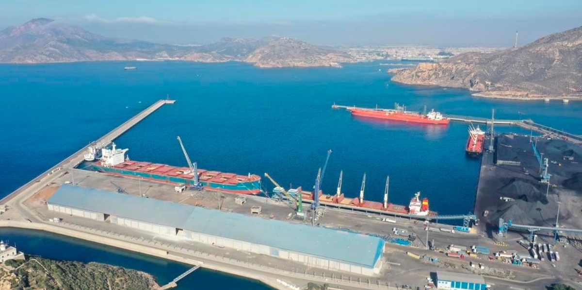 El “Maran Excellence” atraca en Cartagena con 114.600 toneladas de maíz