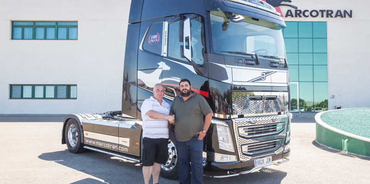 Marcotran recibe su cabeza tractora número 1.000